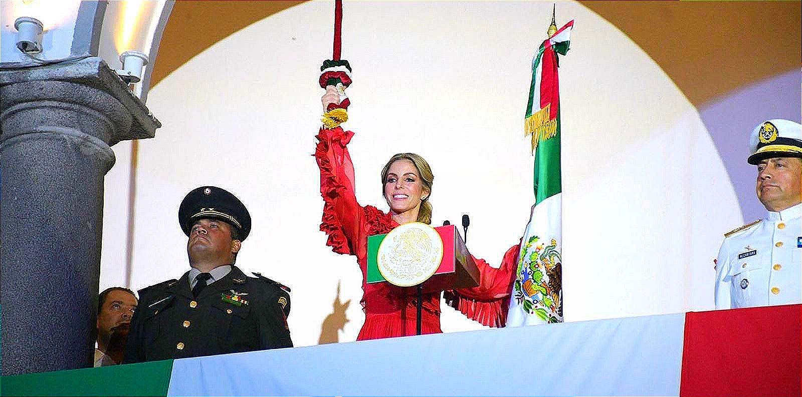 ¡PATI YU DIO EL GRITO CON ZÓCALO LLENO! -Desde el Balcón Principal de Palacio
