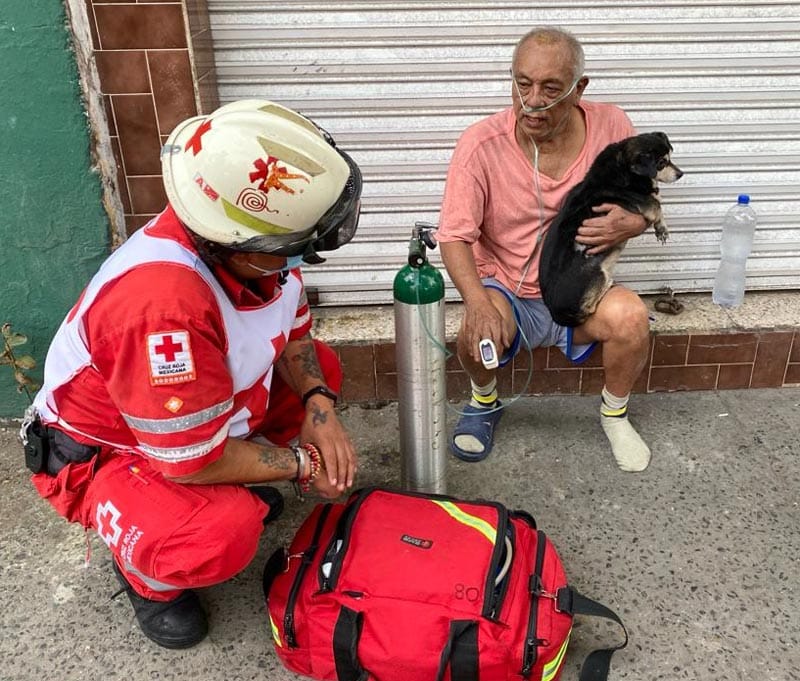 ¡RESCATAN A DON AMADO Y A SU PERRITO 'LOCOCHÓN'!