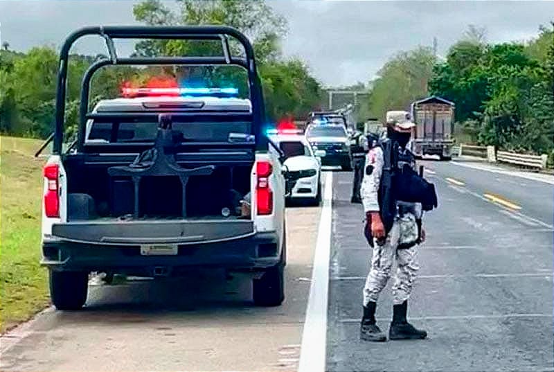 ¡TRAKA TRAKA EN TUXPAN! - *Cerca de la Caseta de la Autopista