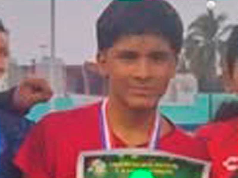 ¡LUCHA POR SU VIDA! - BRANDON GAEL *Un jovencito que iba a la escuela y ...