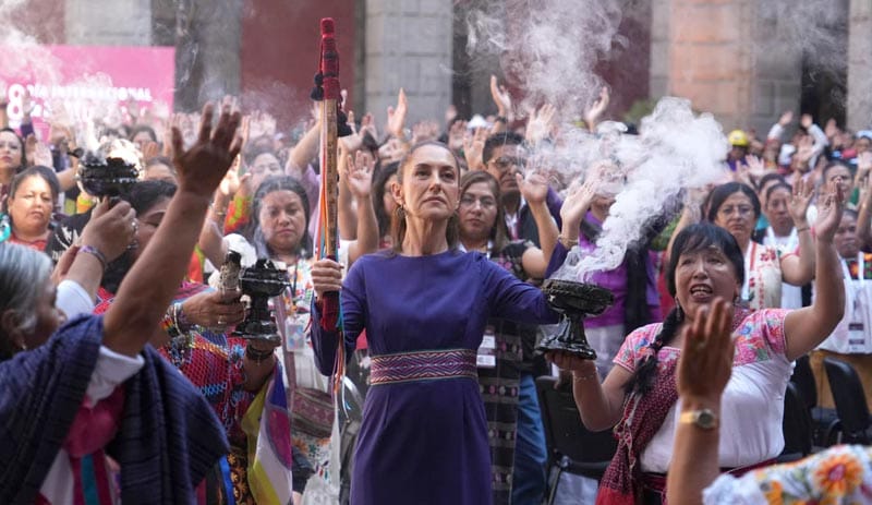 LLEGAMOS TODAS”! - EN EL DÍA DE LA MUJER