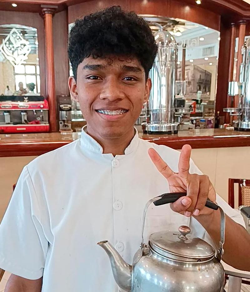 MUY FELICITADO ESTUVO EL JOVEN KEVIN PACHECO...