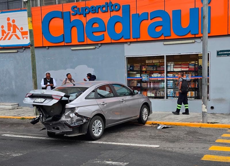 ¡AUTOS DAÑADOS EN UN ‘TORTAZO’!