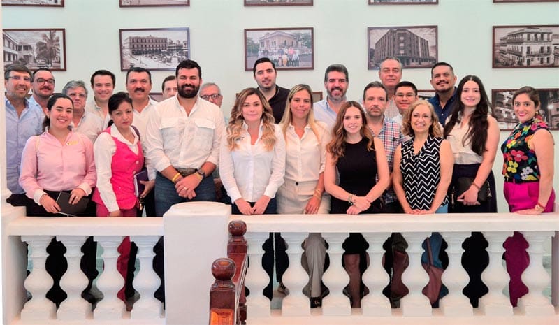 ¡BECAS PARA LA CHAVIZA BOQUEÑA!