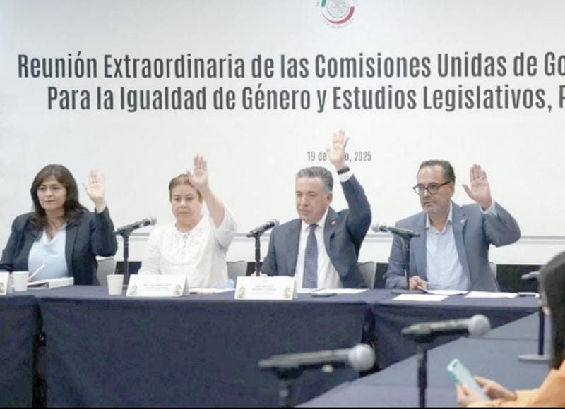 ¡AVALAN IZAR BANDERA NACIONAL EN FECHAS CONMEMORATIVAS DE MUJERES!