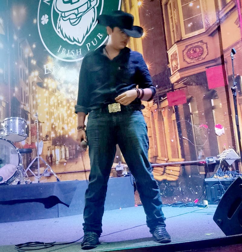 SAÚL RIVERA CANTANTE VERACRUZANO...