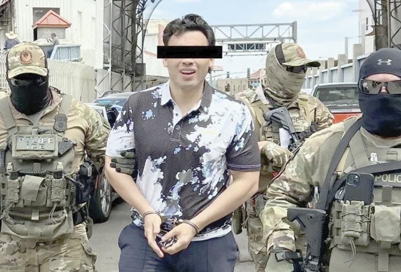 ¡ABANDONA JULIO CÉSAR CHÁVEZ JR. EL PENAL DE HERMOSILLO!