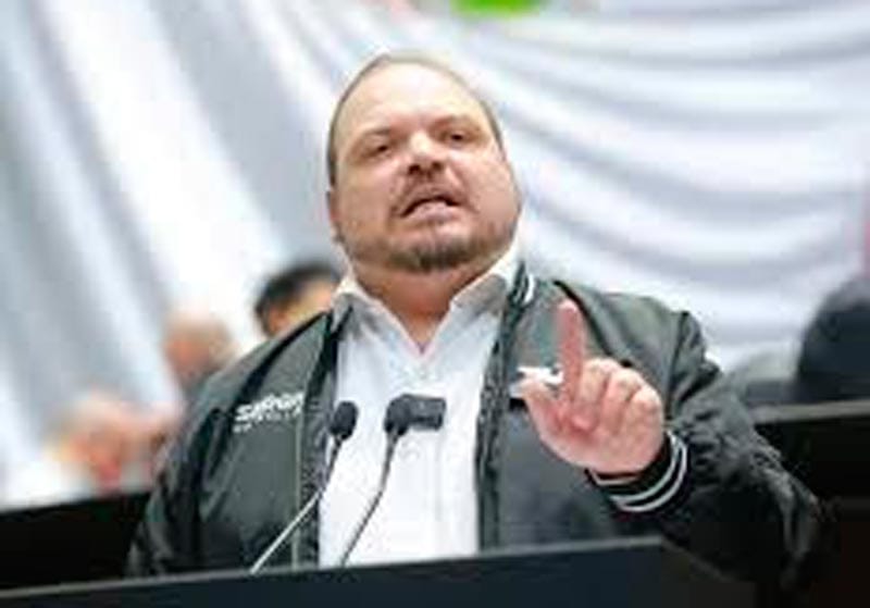 ¡GIL VS. CAZARÍN! - AY NANITAS