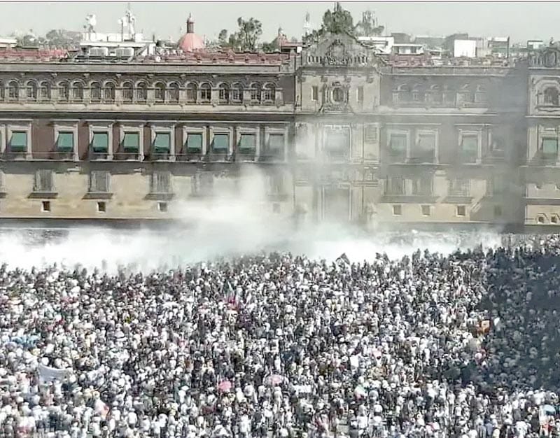 Y RETIEMBLE EN SUS CENTROS LA TIERRA”!