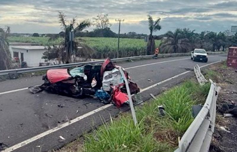 Se Salvan De Milagro Familia Del Senador Huerta