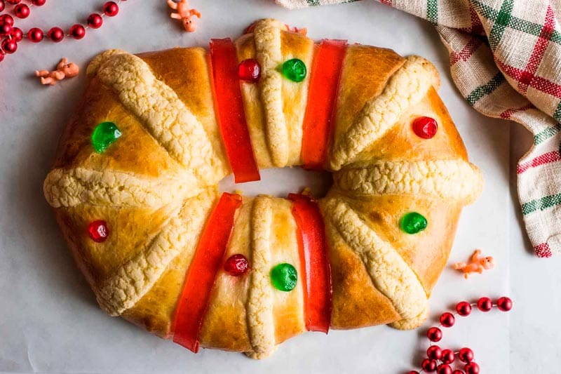 ¿CUÁLES BEBIDAS SE PUEDEN TOMAR JUNTO CON LA ROSCA DE REYES?