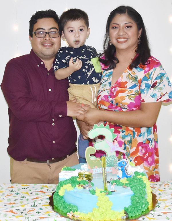 ¡DIVERTIDA DINOFIESTA PARA ISAAC!