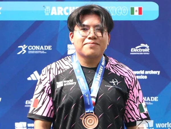 ¡HALCONES UV BRILLAN EN EL CAMPEONATO DE TIRO CON ARCO!