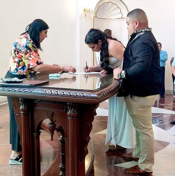 UNEN SUS VIDAS MATUS Y ANDREA!