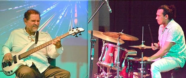 MABARAK ENSAMBLE EN EL REFLEXIONARIO MOCAMBO