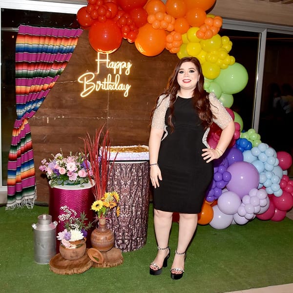 FIESTA SORPRESA PARA BELLA GARZA!