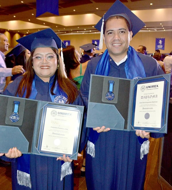 UNIMEX CELEBRA GRADUACIÓN
