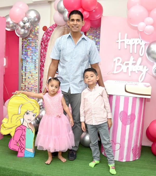 RAYANI CELEBRA SUS 4 AÑITOS