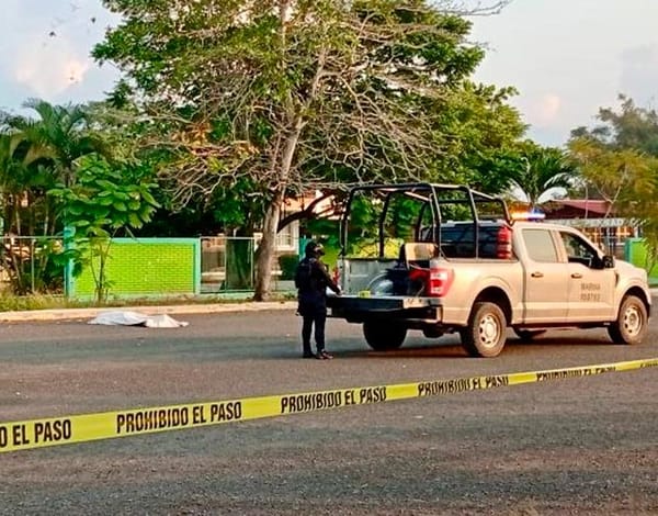 ¡MATAN A TRABAJADOR DE CFE! - PISTOLERO LE DISPARO A QUEMARROPA AFUERA ...